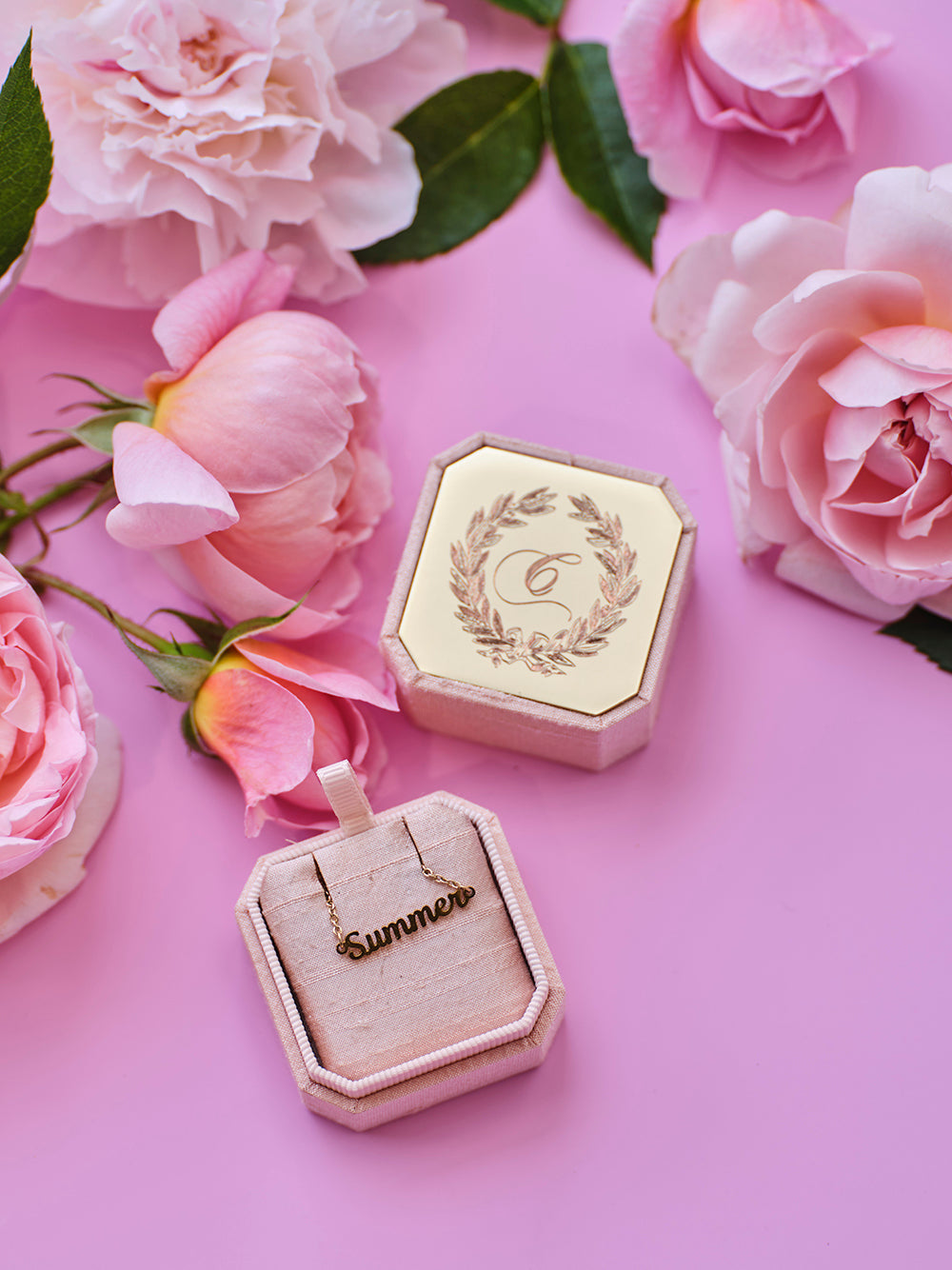 The Blake Necklace Box – The Mrs. Box